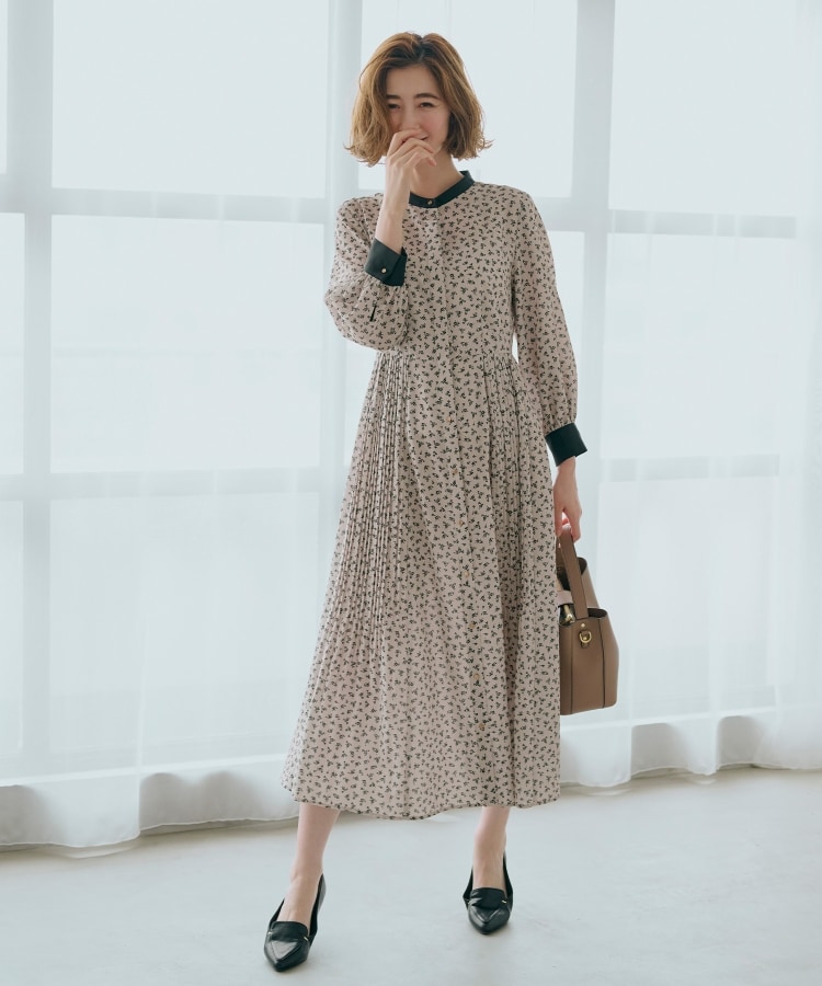 小花柄プリントプリーツワンピース(マキシ・ロングワンピース 小花柄プリントプリーツワンピース(マキシ・ロングワンピース