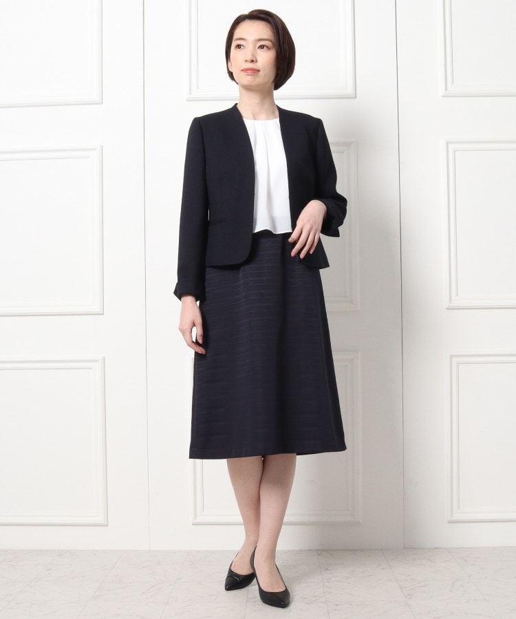 東京ソワール Vネックジャケット+セパレート風ワンピース 2点 東京ソワール Vネックジャケット+セパレート風ワンピース 2点